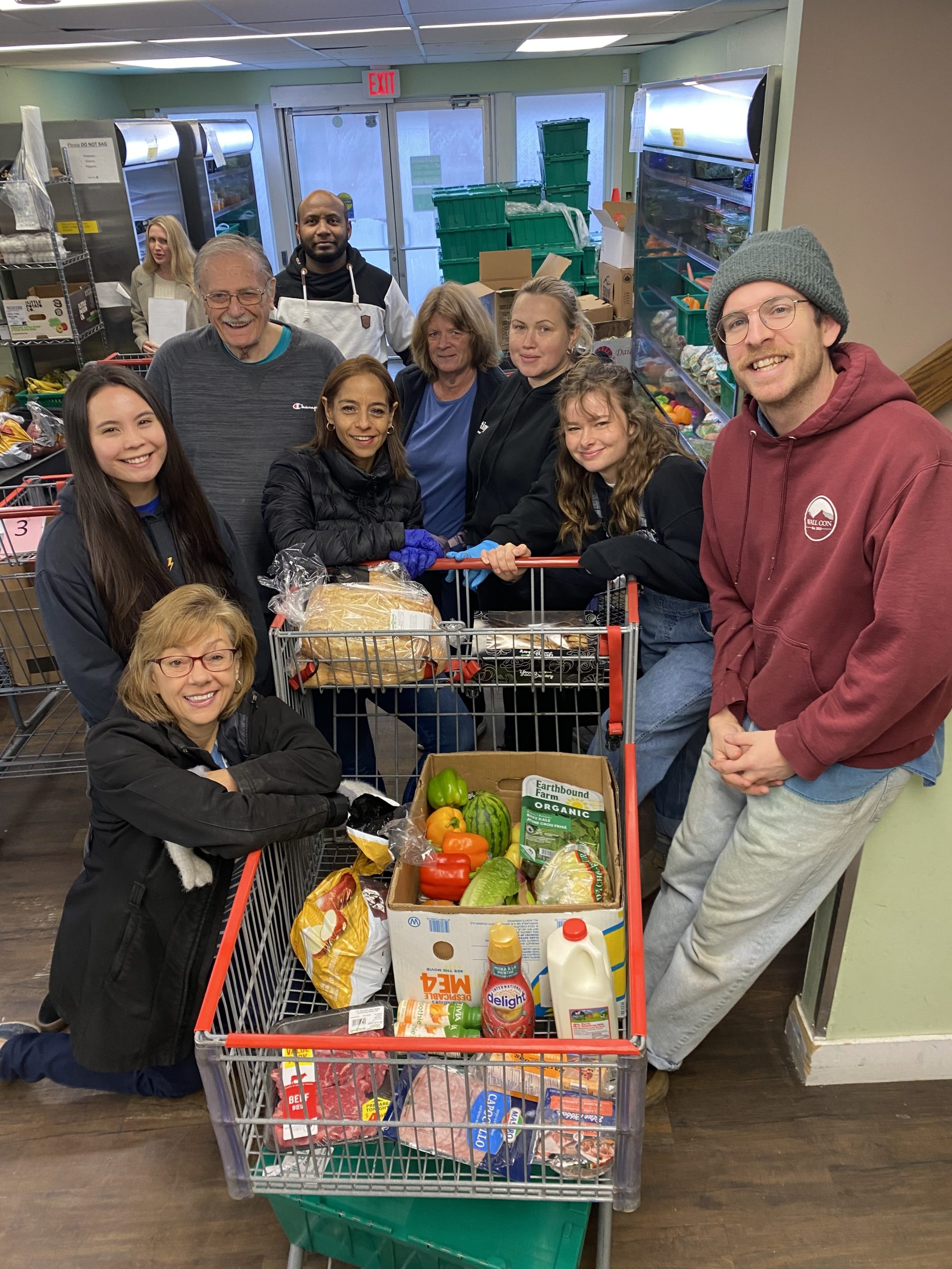 Christmas Bureau Wrap-up Abbotsford | Food Bank Archway Food Bank